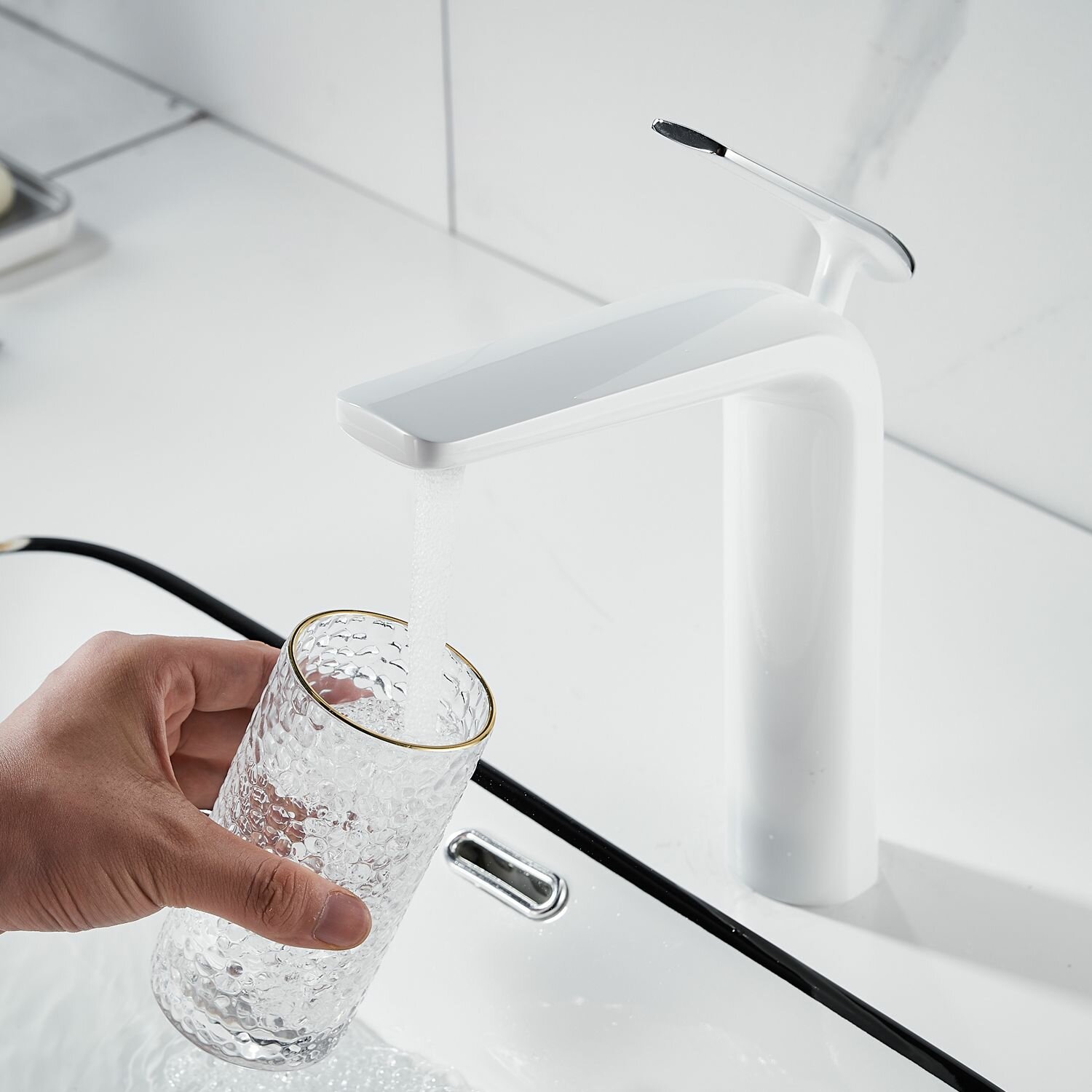 R3911F Смеситель для раковины-чаши белый/хром