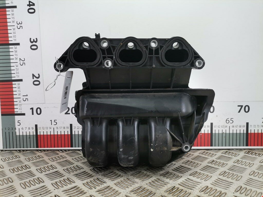Коллектор впускной Skoda Fabia 1 03E129711C арт. 2197932