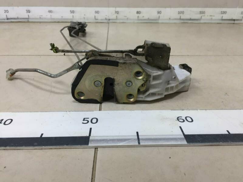 Замок двери передней правой Mitsubishi L200 K6,K7 1996-2006 кат.номер: MR432140