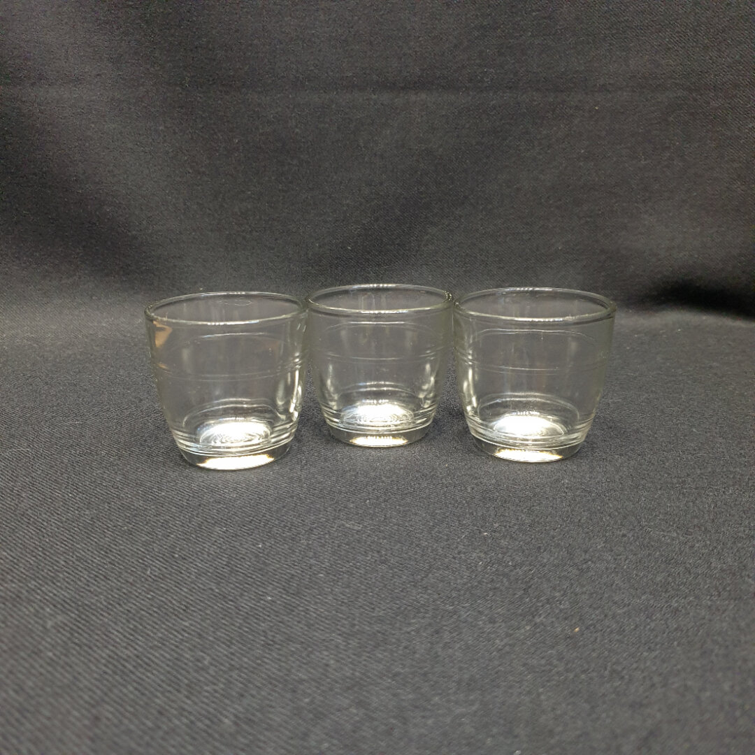 Набор из 3 стопок, стекло 75 мл, высота 5.5 см, винтаж СССР