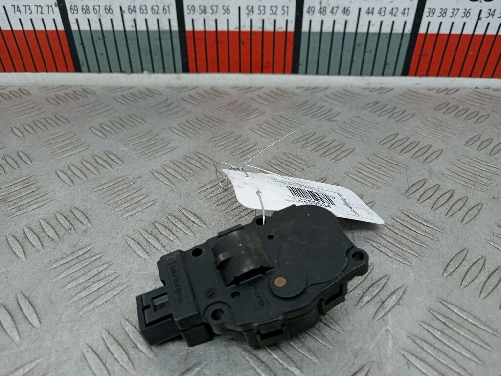 Сервопривод (электропривод моторчик привода) заслонки печки Jaguar XF (X250) 64119321034 арт. 2259634