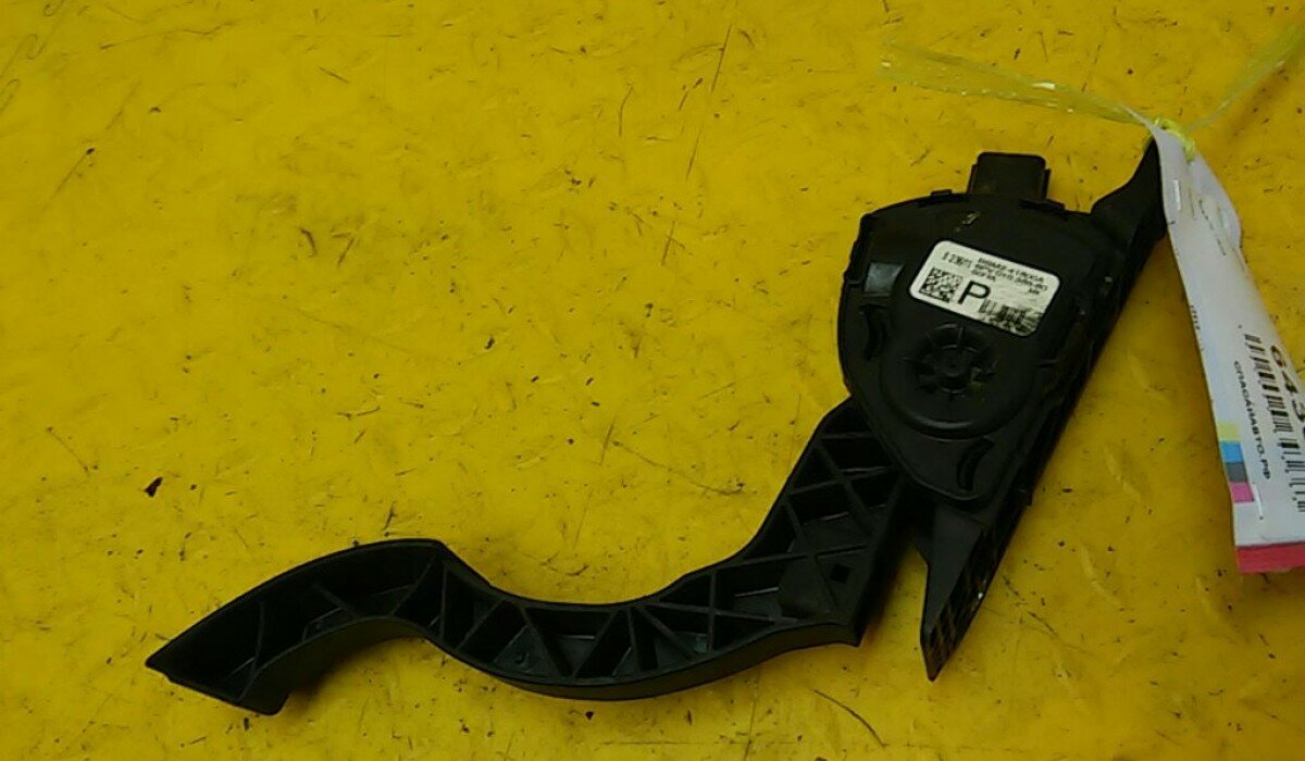 Педаль газа 3 (BL) Mazda BBM241600A