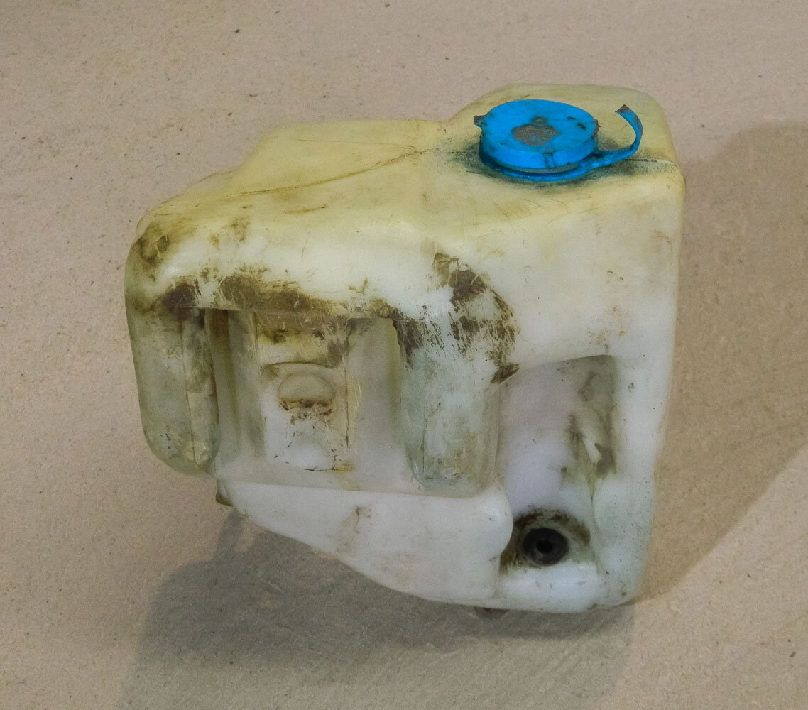 Бачок омывателя Chery Amulet ````