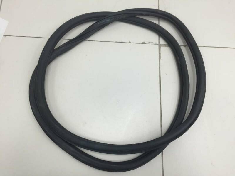 Уплотнитель проема двери передней левой Skoda Rapid 2012-2020 кат.номер: 5JA867365E5AP