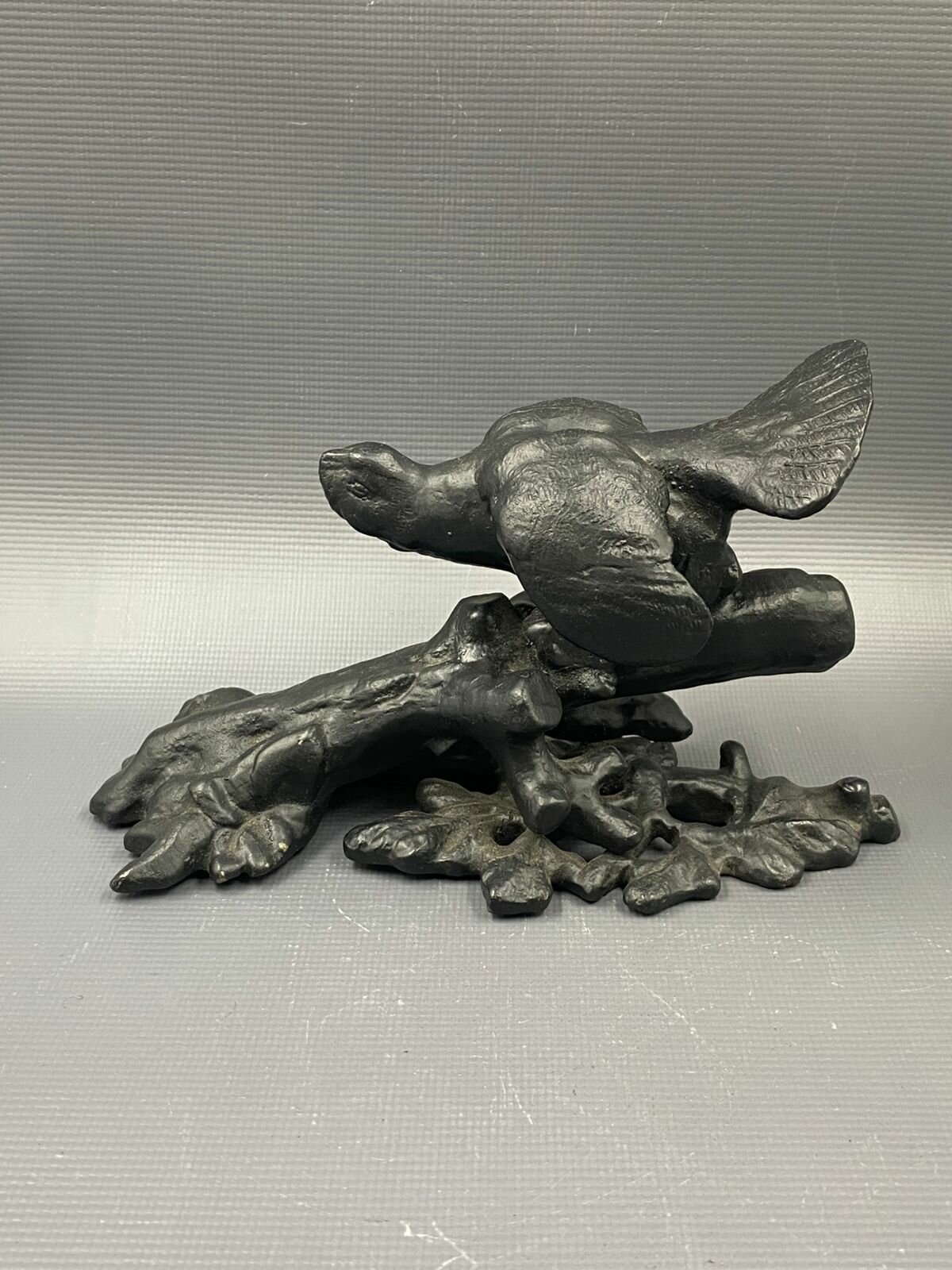 Чугунная Статуэтка "Глухарь на току" Литье счлз СССР, высота 11 см, вес 1,7 кг Красивая! Редкость!