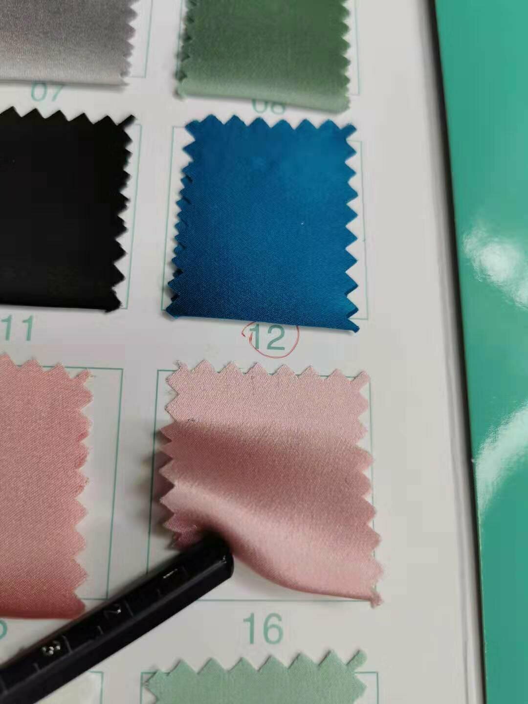 Простой креп-сатин 16/19 монме, ширина 114 см, 100% шелк тутового дерева, полный шелковый материал для оптовой одежды