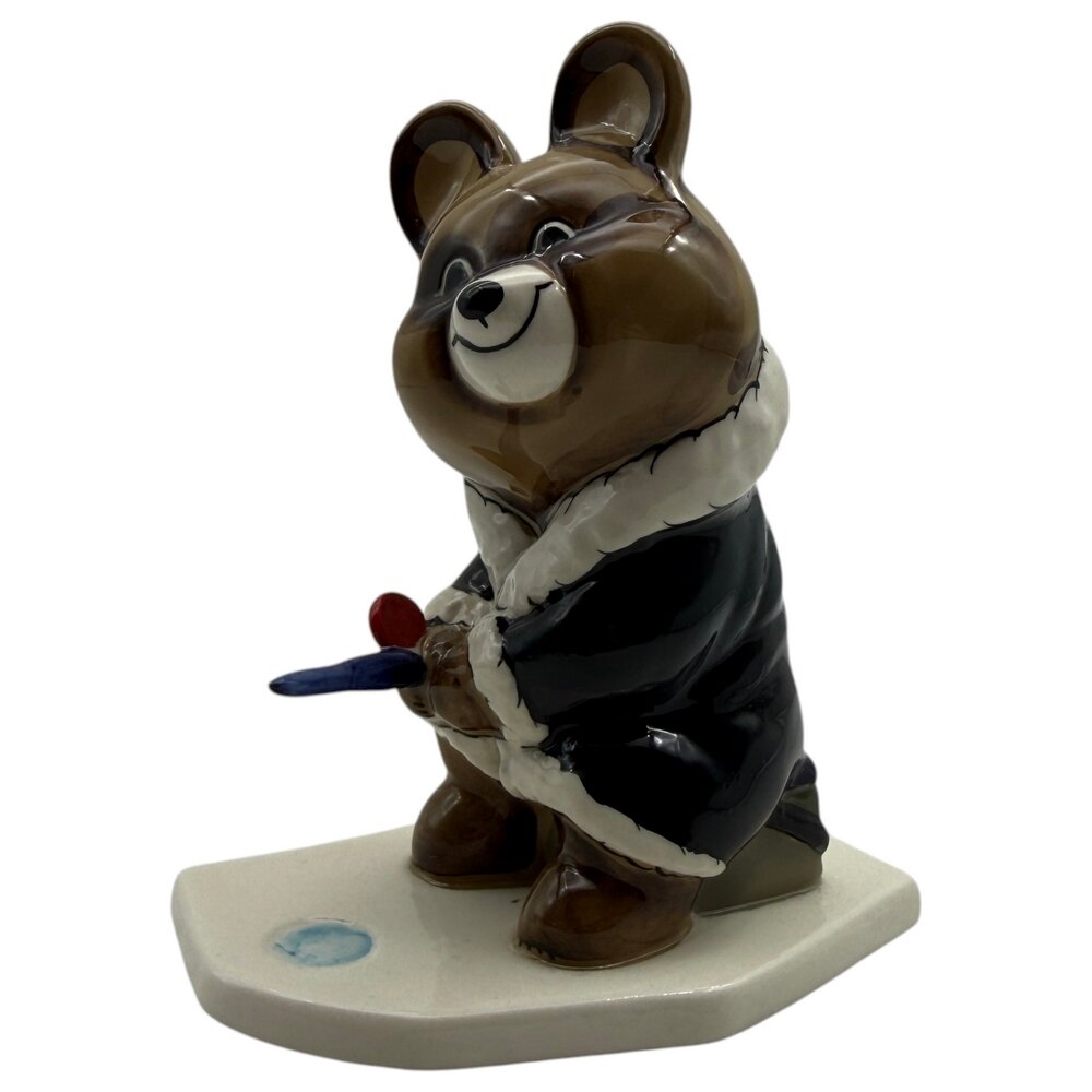 Фарфоровая статуэтка "Олимпийский Мишка - Рыбак", 2022-2024 гг, Вербилки, Россия