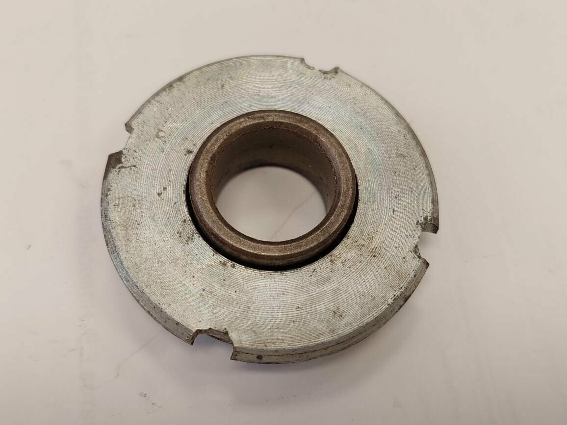 Сaльник колесa Иж (с гaйкой, втулкой) Иж56 сб.4-27 (зaвод, ИжМaш)