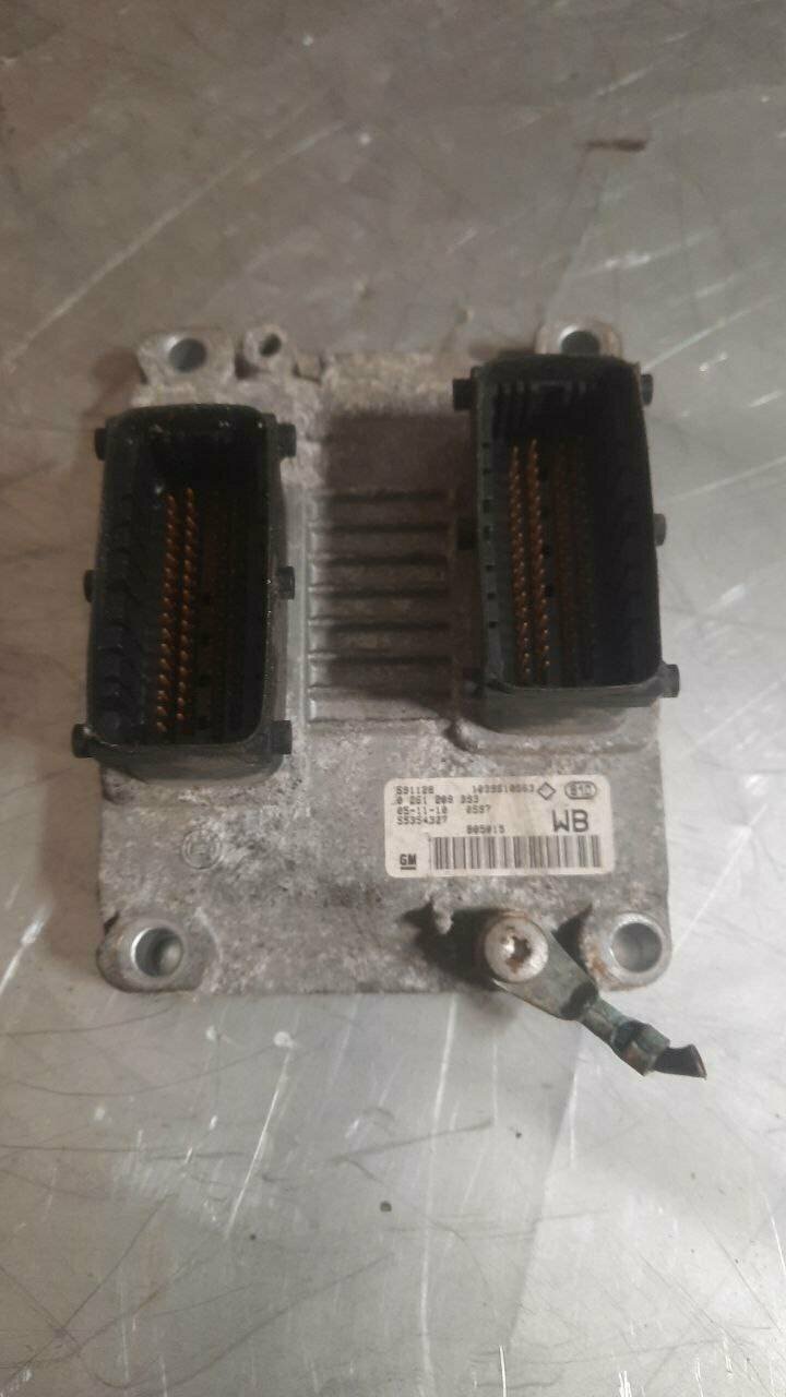 Блок управления двигателем Opel Corsa C 2001 261208393