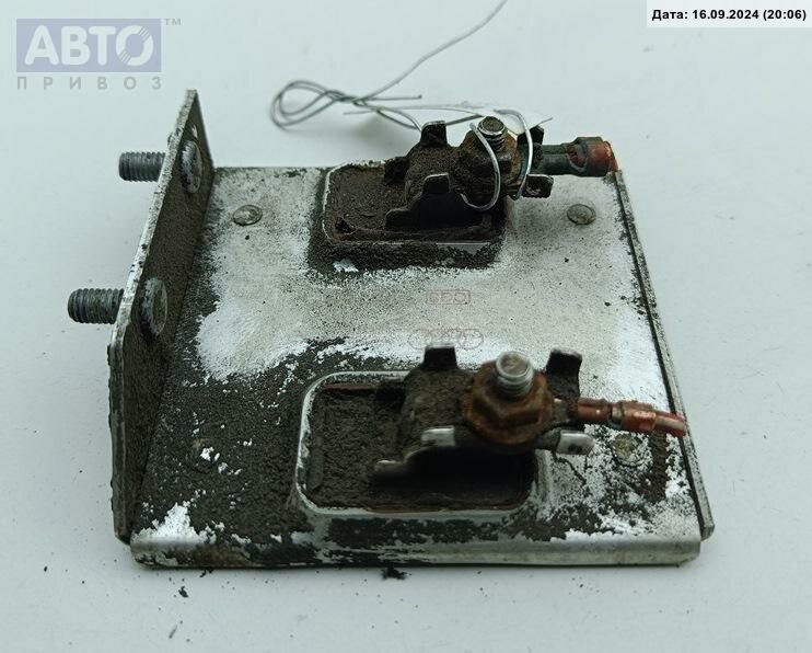 Блок управления вентилятором радиатора Audi A4 B5 (1994-2001)