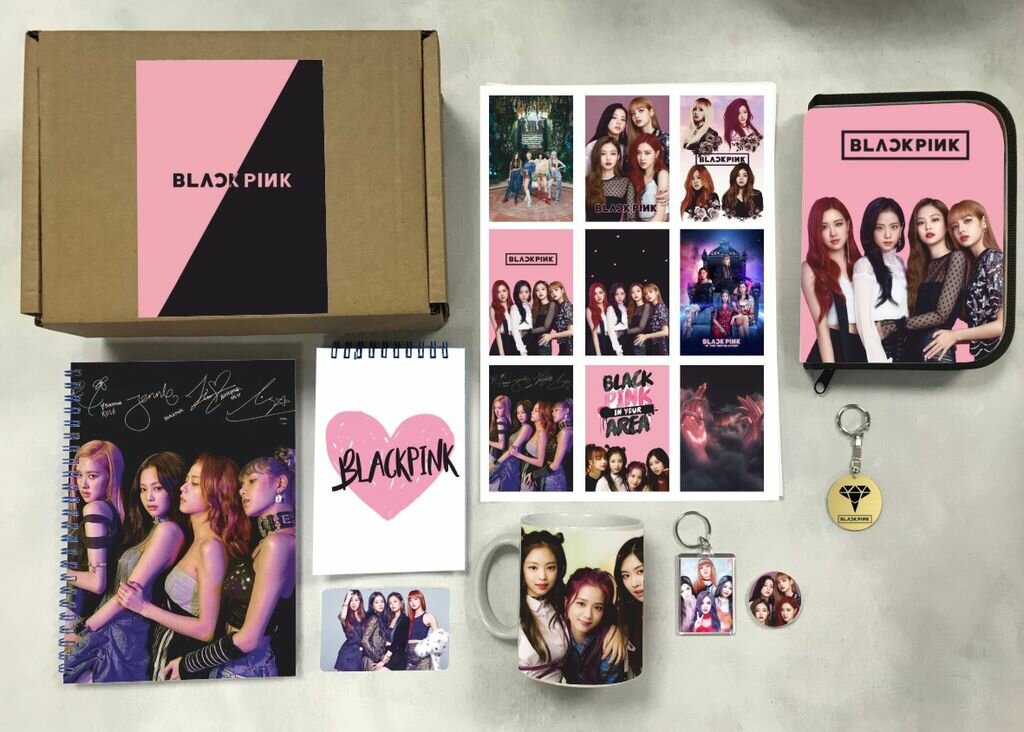 Бокс Blackpink, Блэкпинк №10, товары с нашими рандомными картинками