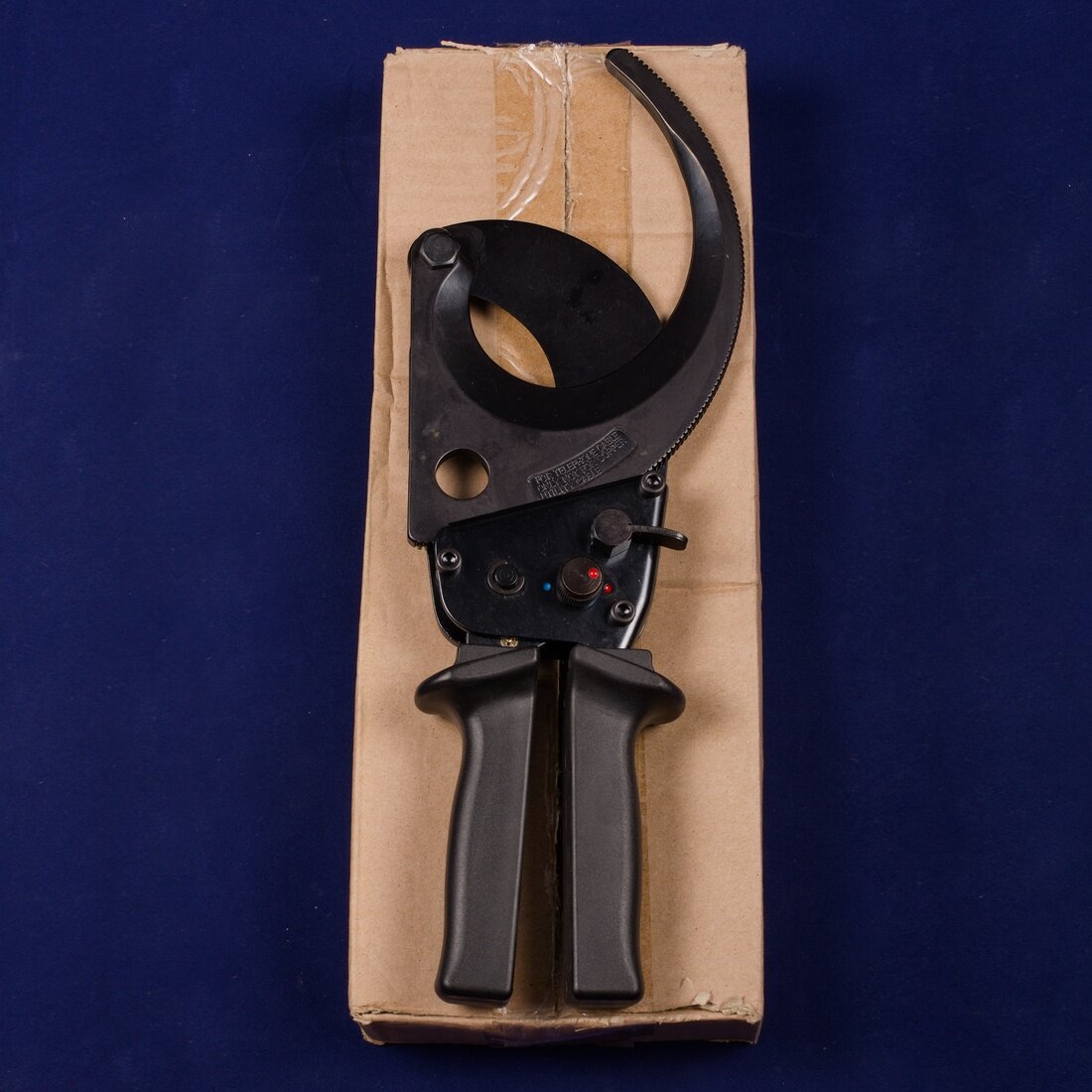 Кабельный нож с храповым механизмом LY-2073 OPT для резки кабеля до 1000 мм. кв