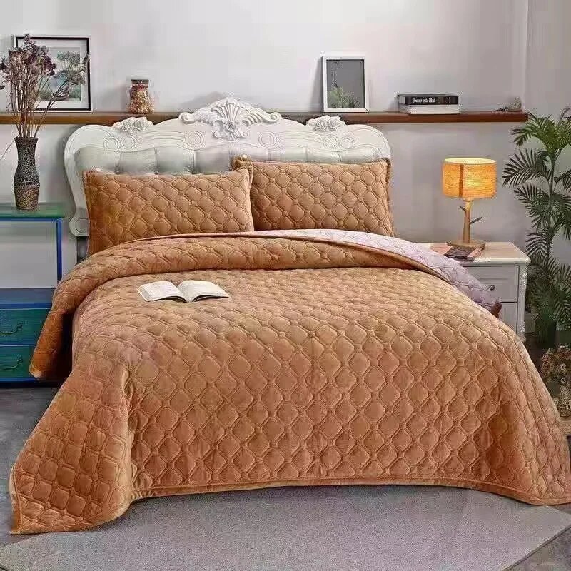 Кофейное бархатное покрывало MTUOVE 230x270 см