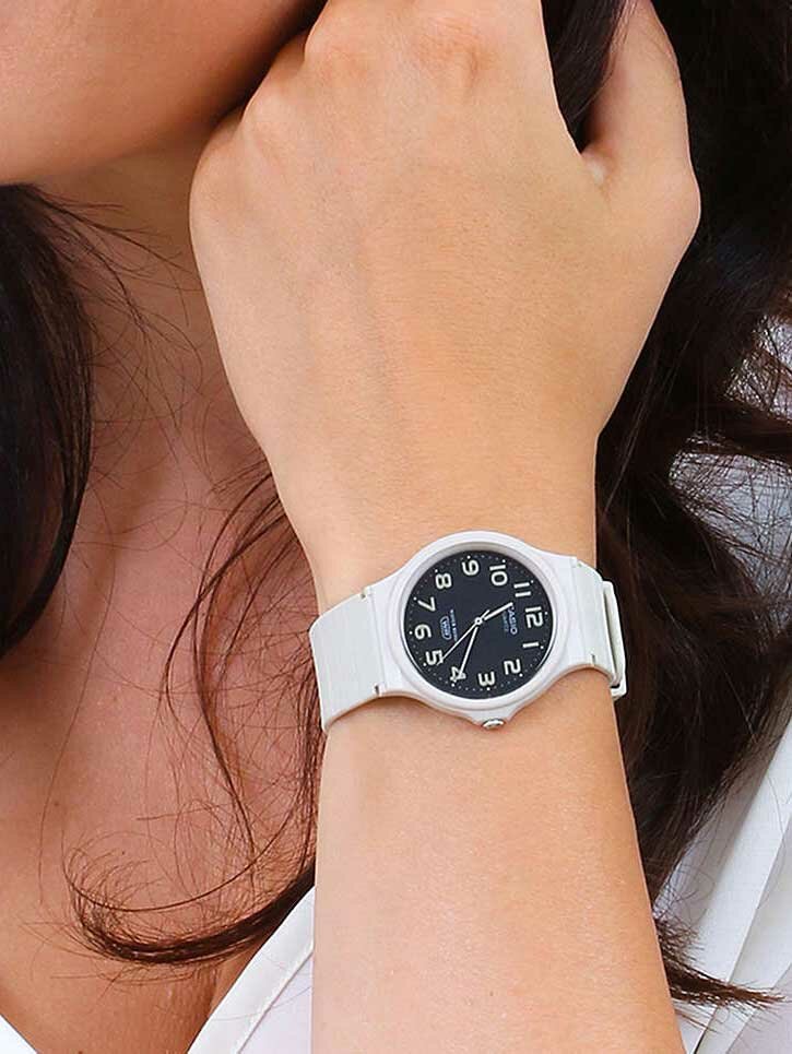 Наручные часы CASIO Collection, белый/черный — фото 1