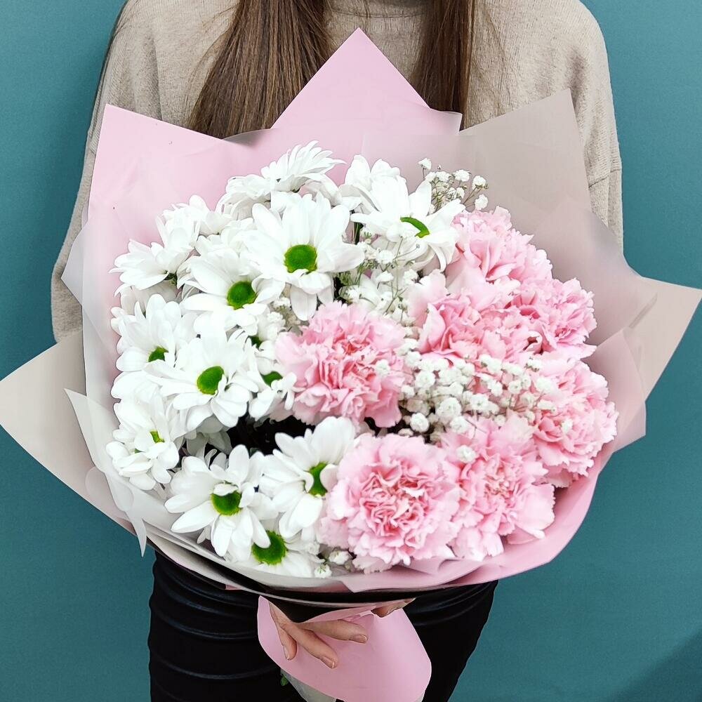 Букет " Нежное послание" Розовый Диантус с белоснежной Хризантемой и гипсофилой
