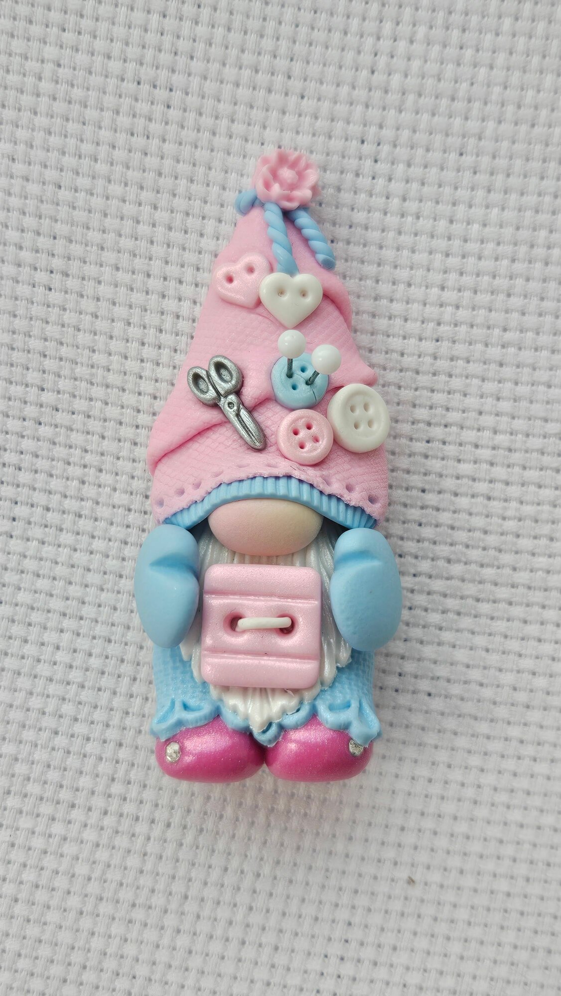 Игольница-магнит/магнитный держатель "Гном швея"