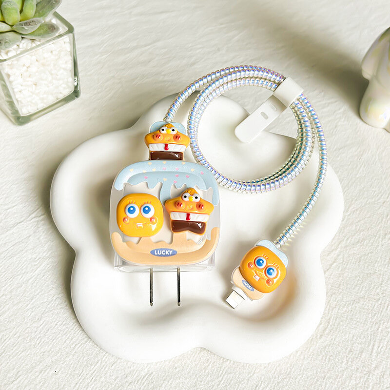 Чехол для зарядного устройства Apple Charger Protective Cover, цвет Губка Боб