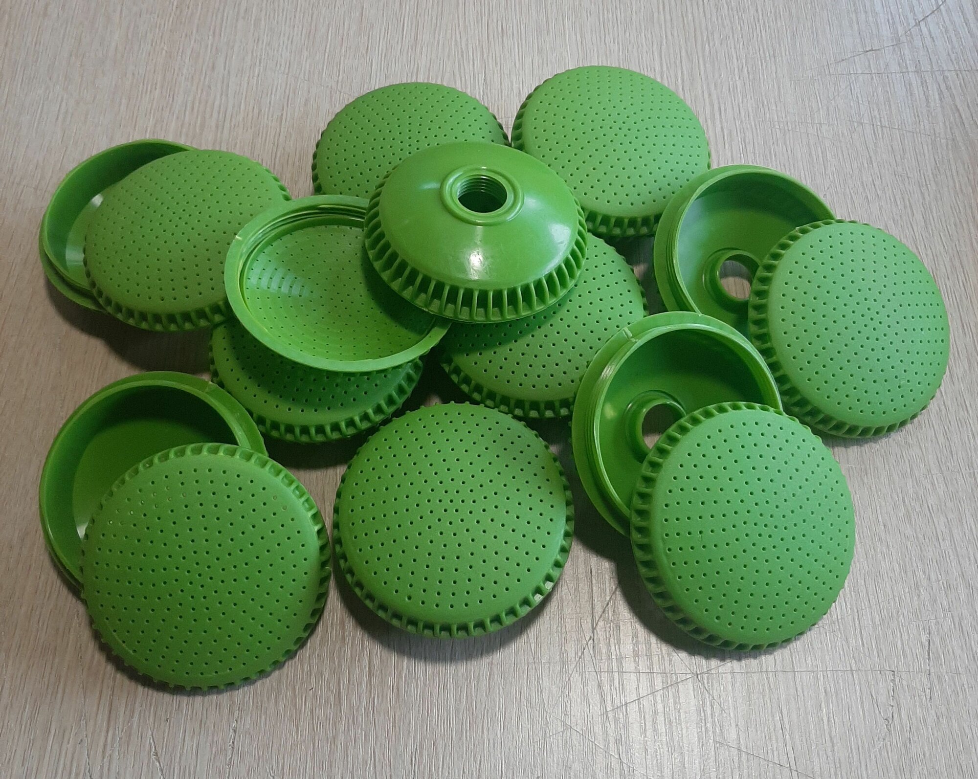 Рассеиватель для летнего душа насадка 10шт (пластик, цветной) (1/2") / Лейка для летнего душа/