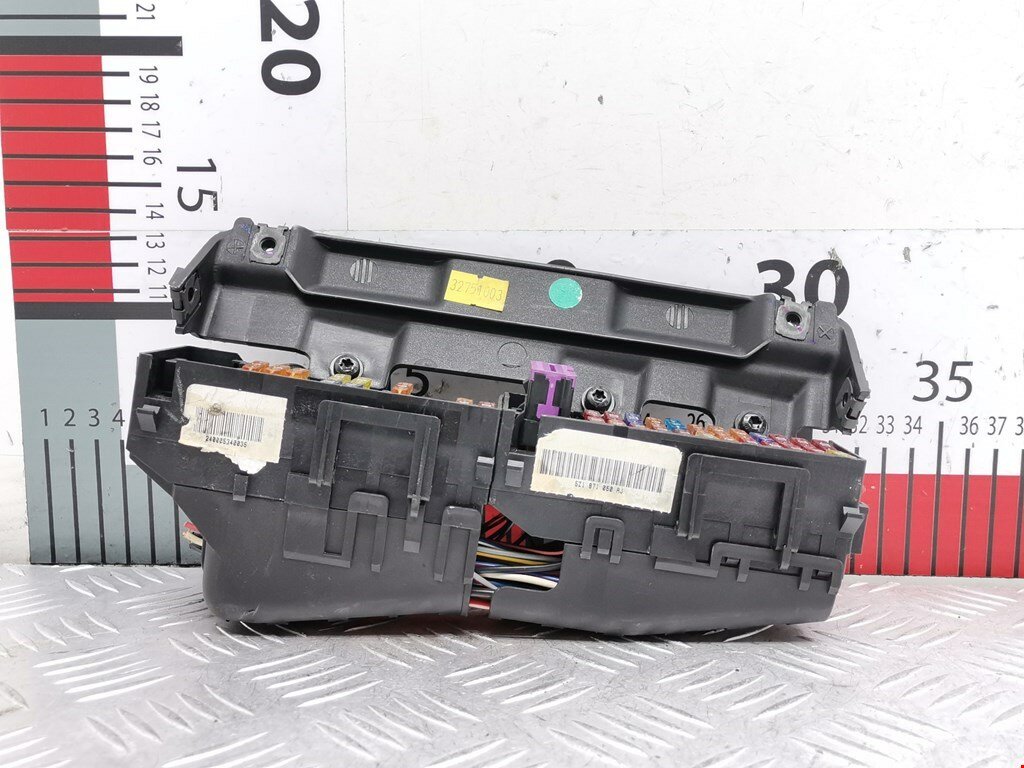 Блок предохранителей Volkswagen Fox 5Z0941828A арт. 1864745