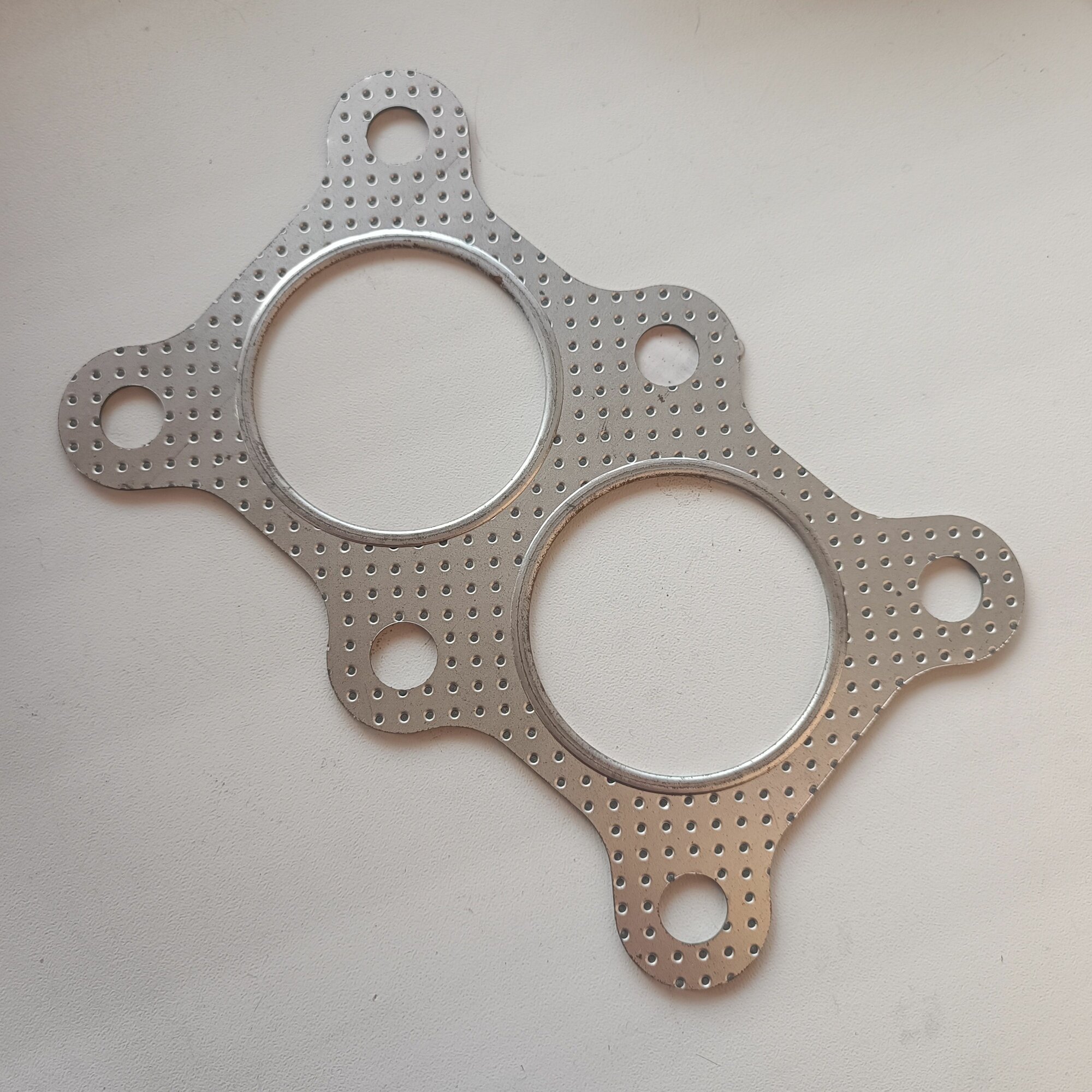 Прокладка приемной трубы глушителя ВАЗ 2110 2111 2112 16 клапанов 2112-1203020-61