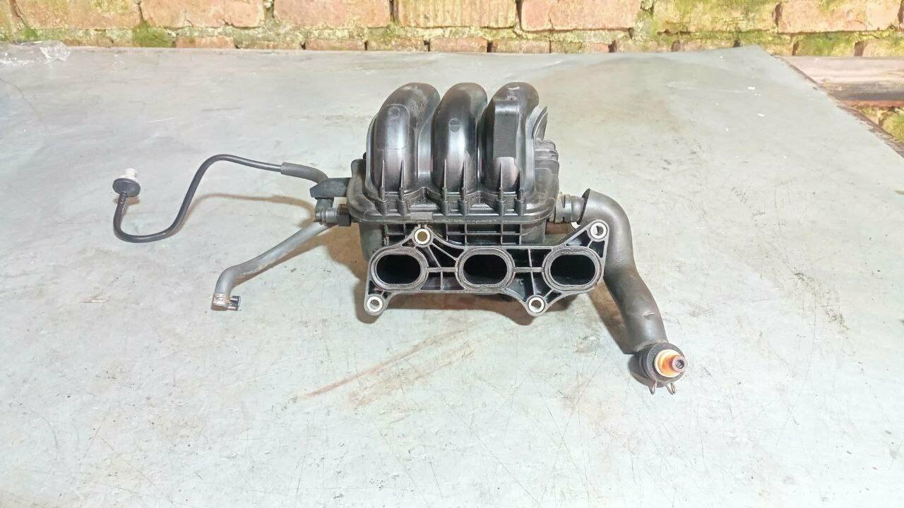 Впускной коллектор Toyota Aygo AB10 (2005 - 2008)