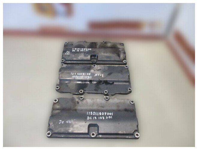Боковая крышка блока цилиндров DC13103 L01 PDE Scania P R G