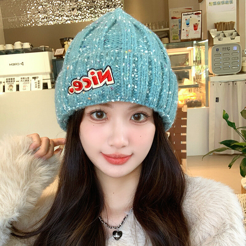 Шапка для женщин