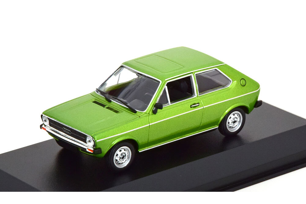 Модель коллекционная MAXICHAMPS Audi a 50 1975 green metallic / ауди а зеленый