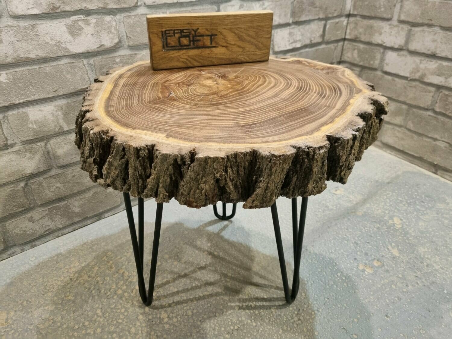 Журнальный стол "EasyLOFT" в стиле лофт, для гостиной, слеб карагача, 48х45х42 см.