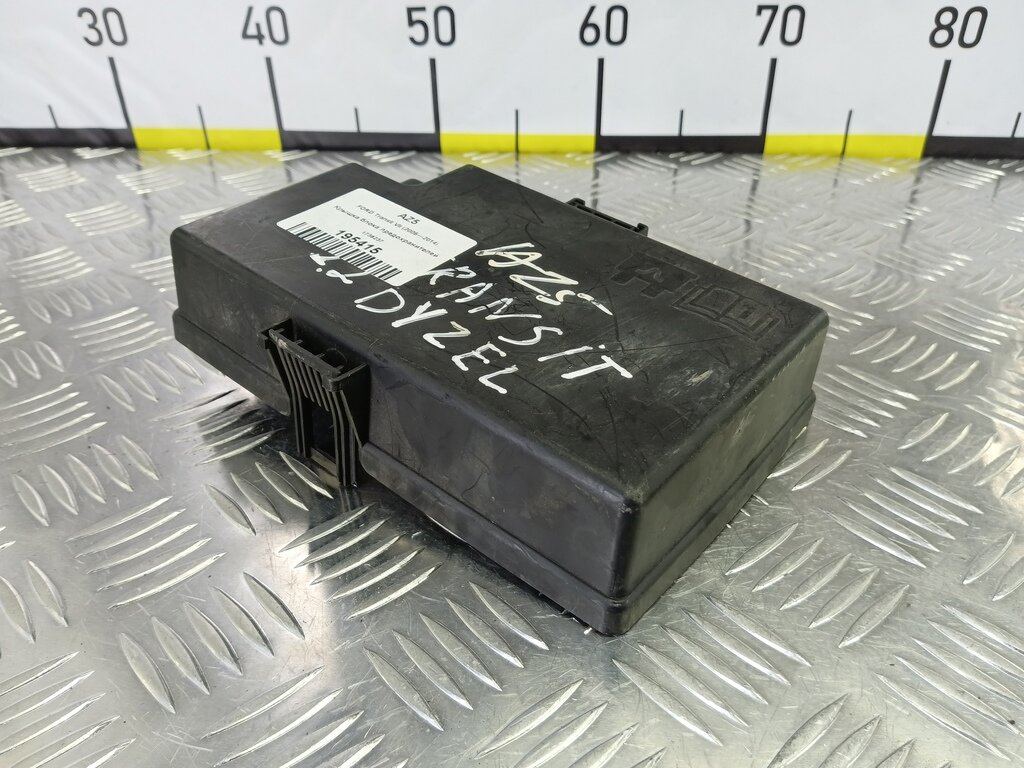 Крышка блока предохранителей Б/У для FORD Transit VII (2006—2014) 1736237