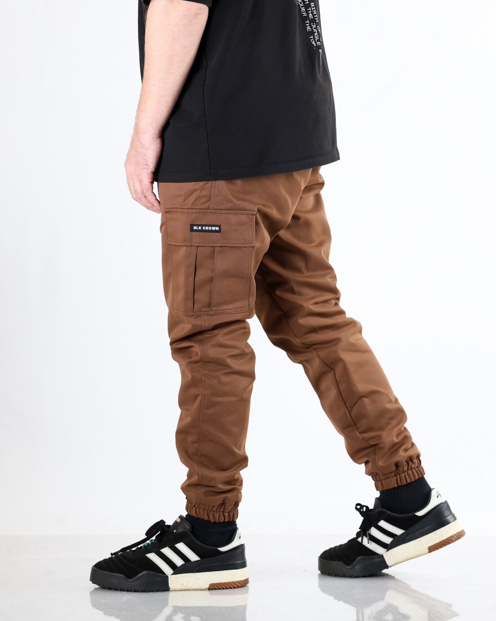 Брюки спортивные