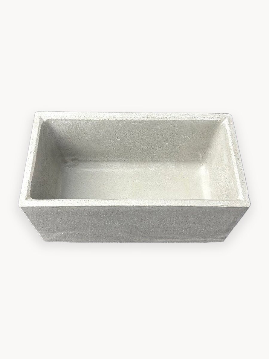 Кашпо из бетона прямоугольное