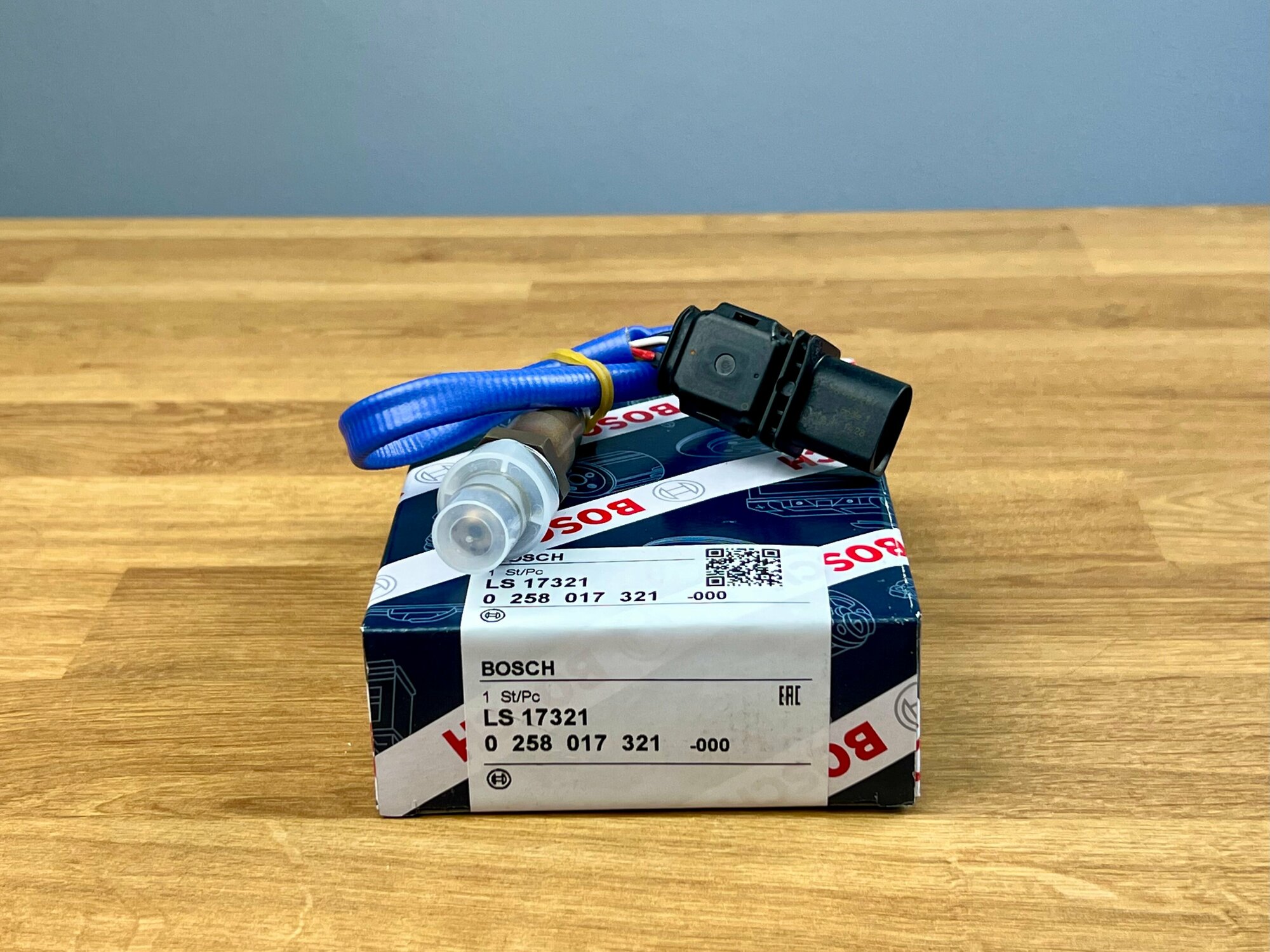 Кислородный датчик лямбда зонд Bosch 0258017321 для Ford Focus 3