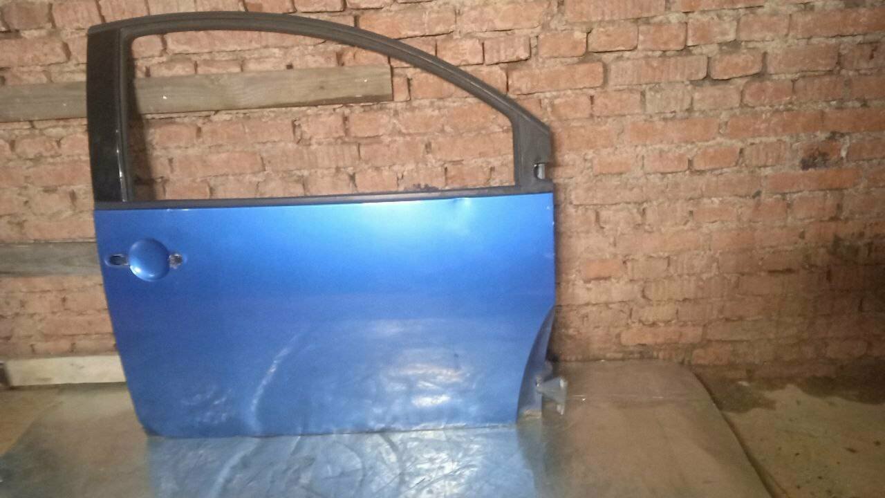 Дверь передняя правая Volkswagen Beetle A4 1999