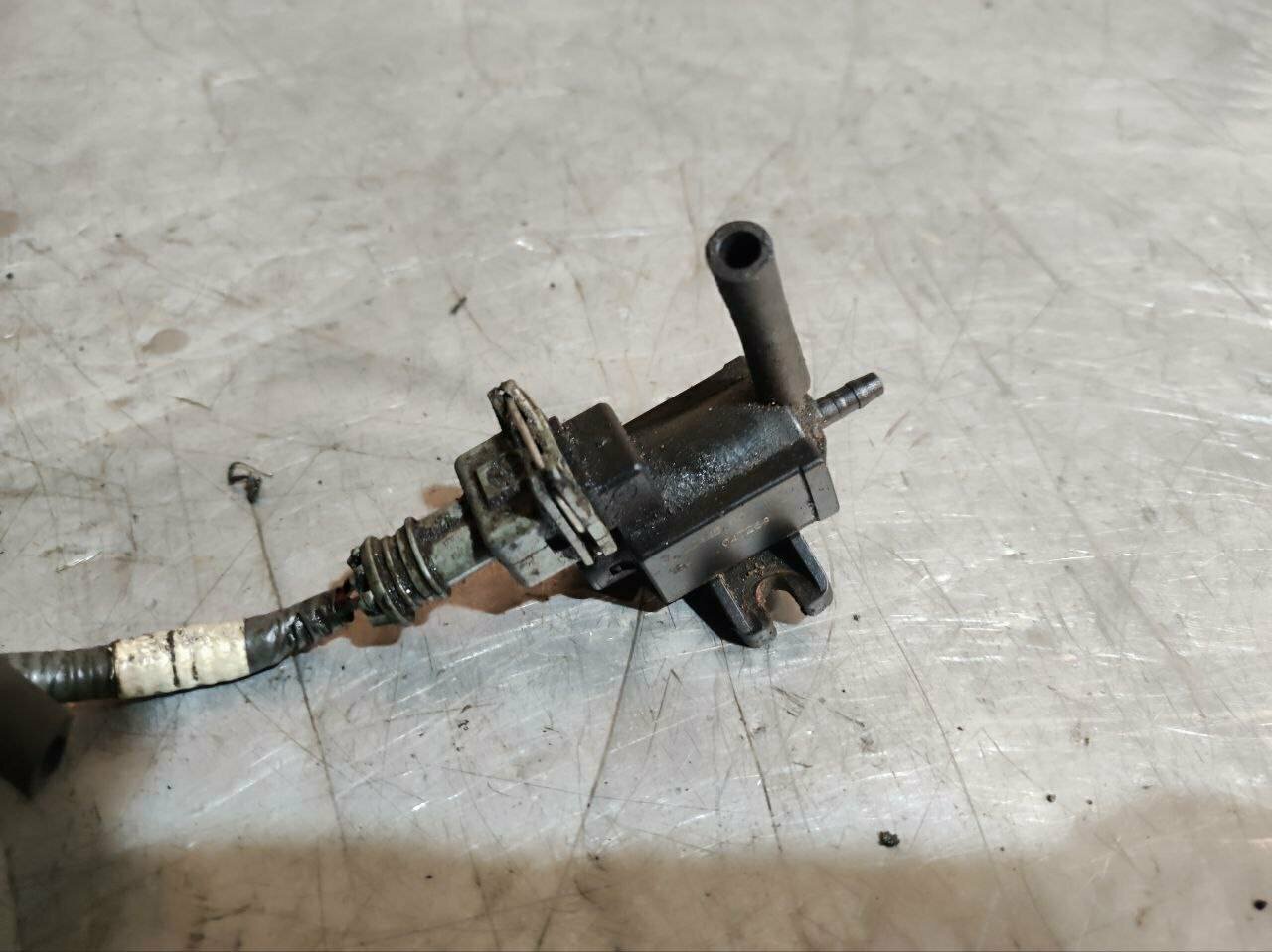 Электромагнитный клапан Honda Civic 7 2004 72244800