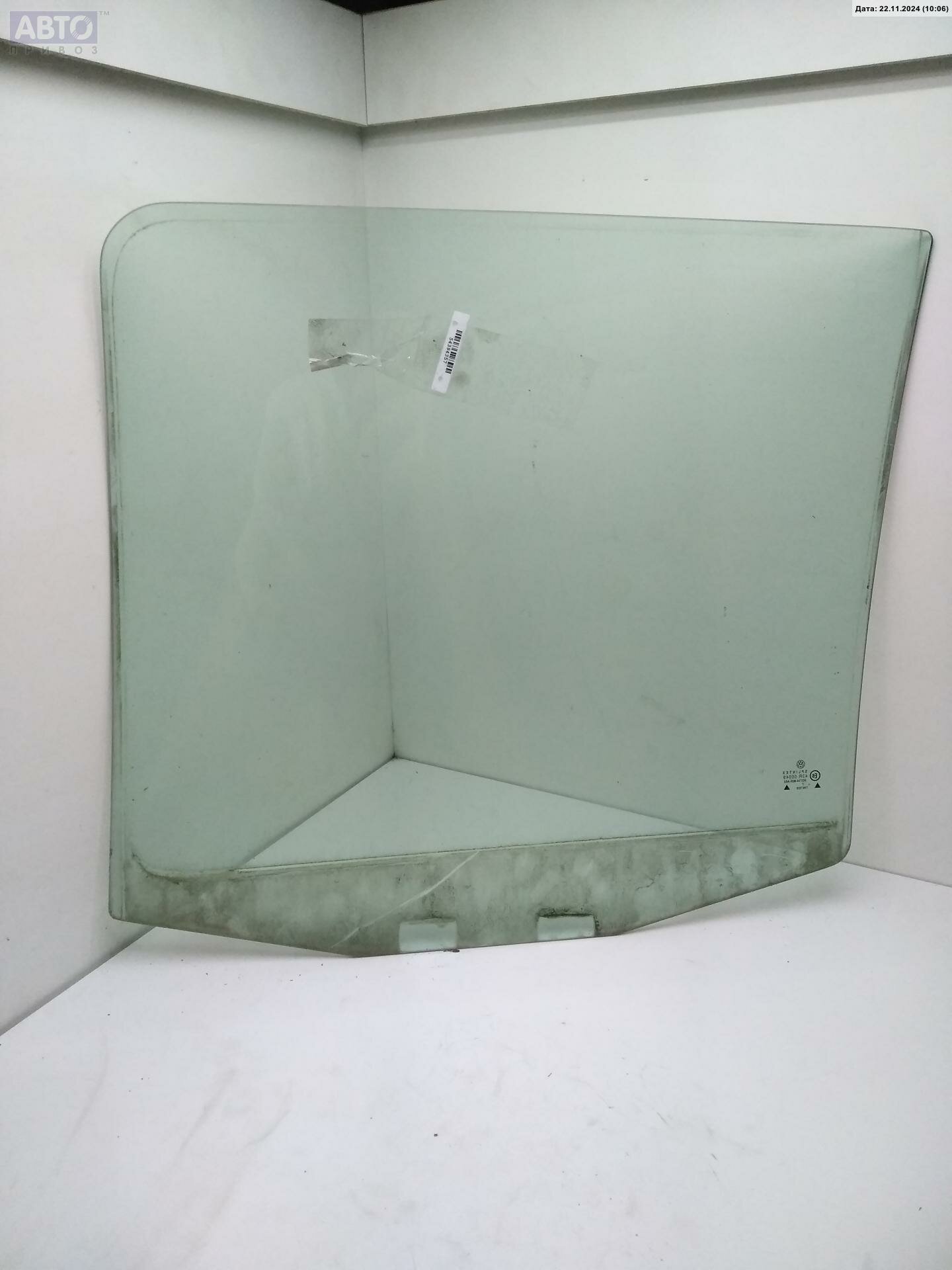 Стекло двери задней правой Volkswagen Golf-3