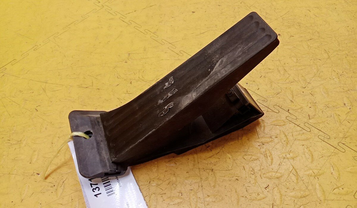 Педаль газа 5-серия F10/F11 BMW 35426789998