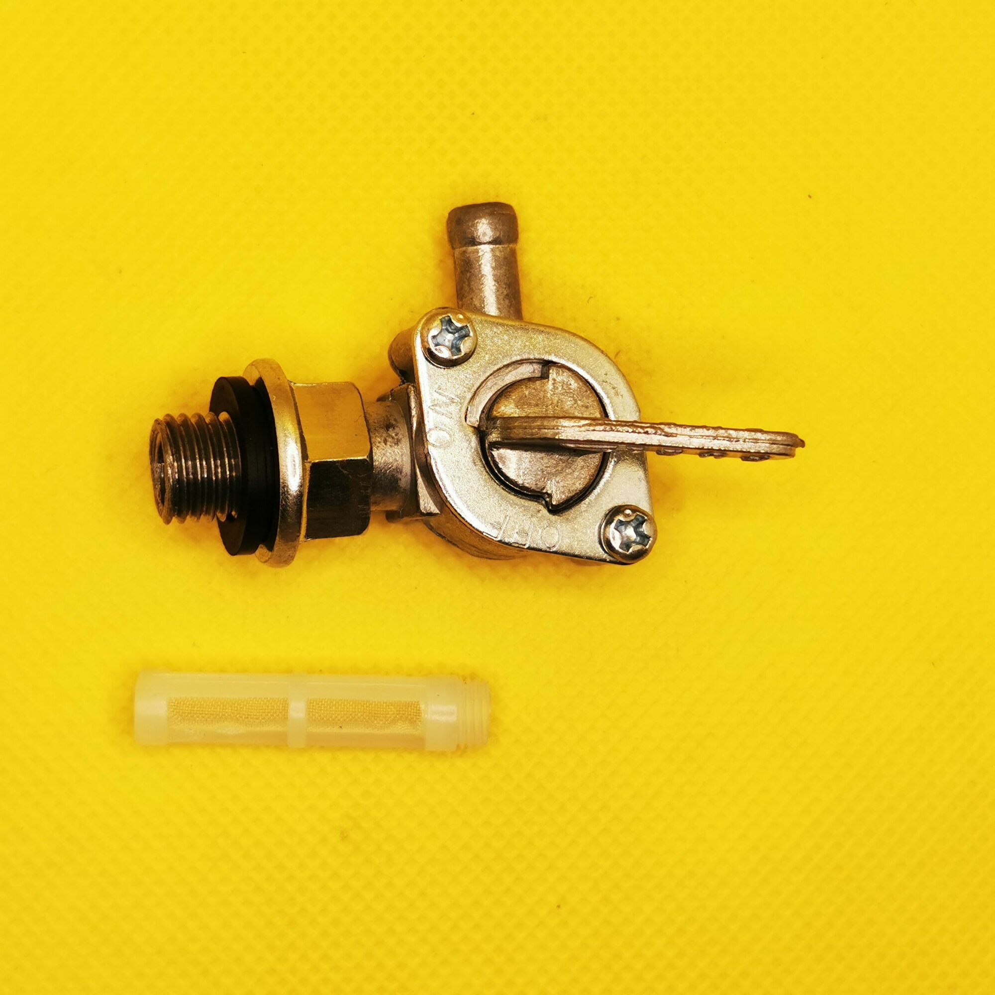 Кран топливный для бензогенератора правый M10*1,25 без отстойника, арт 1500019