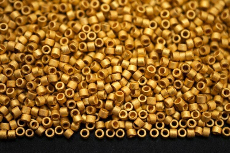 Бисер японский MIYUKI Delica цилиндр 11/0 DB-0331 желтое золото 24К, матовый металлизированный, 5 грамм