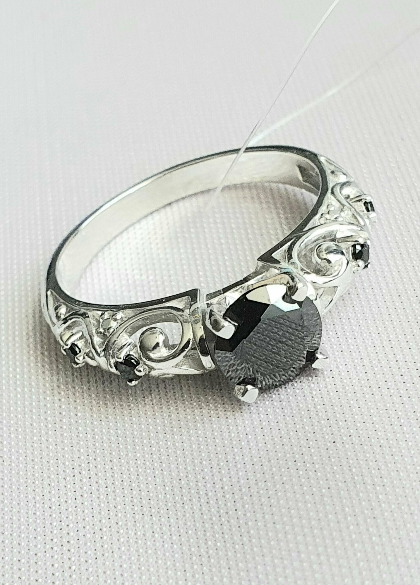 Кольцо тонкое, серебро, 925 проба, фианит