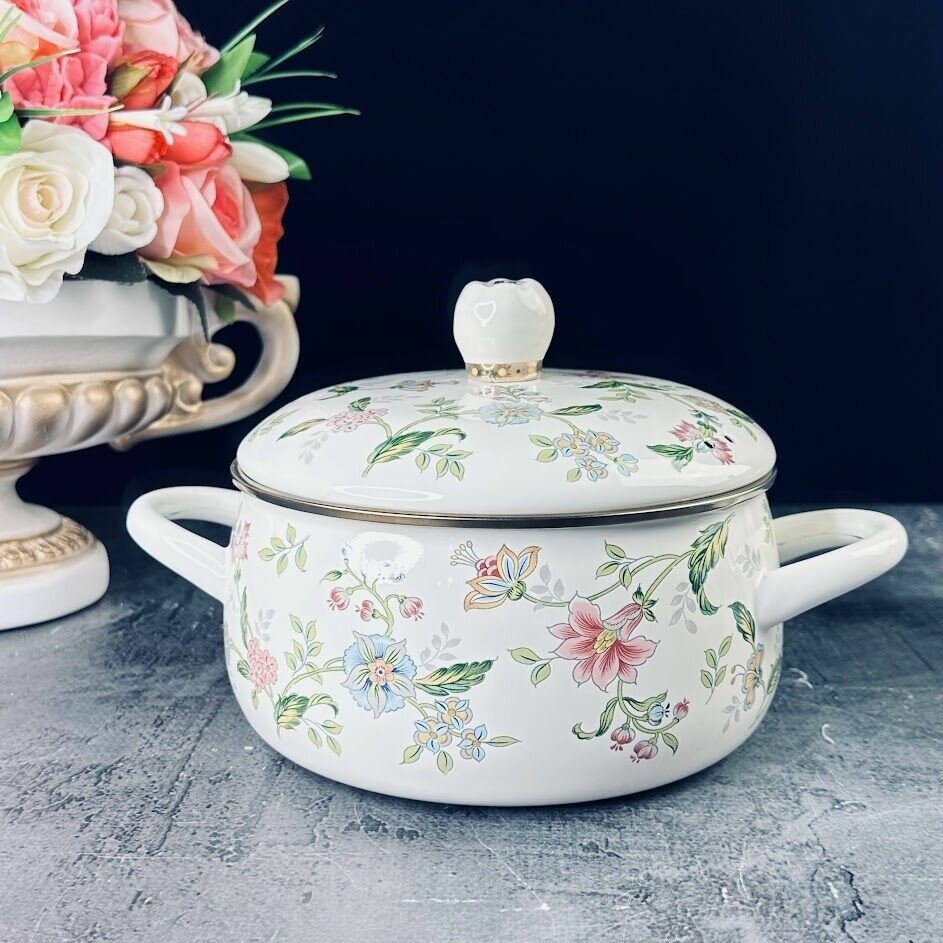 Кастрюля эмалированная 2л MAGNOLIA 18см. Эмаль 1 шт.