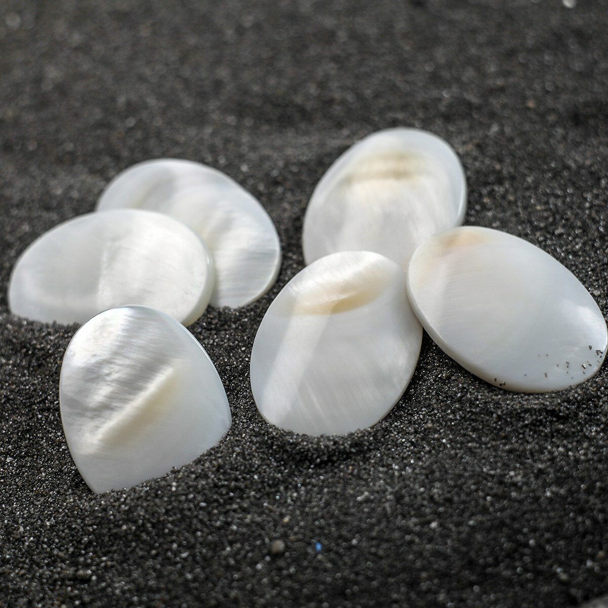 Кабошон из ракушки 4 шт, цвет белый перламутровый, размер 25x18x5 мм