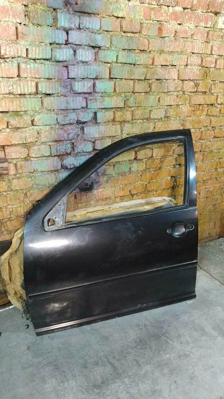Дверь передняя левая Volkswagen Golf 4 2000