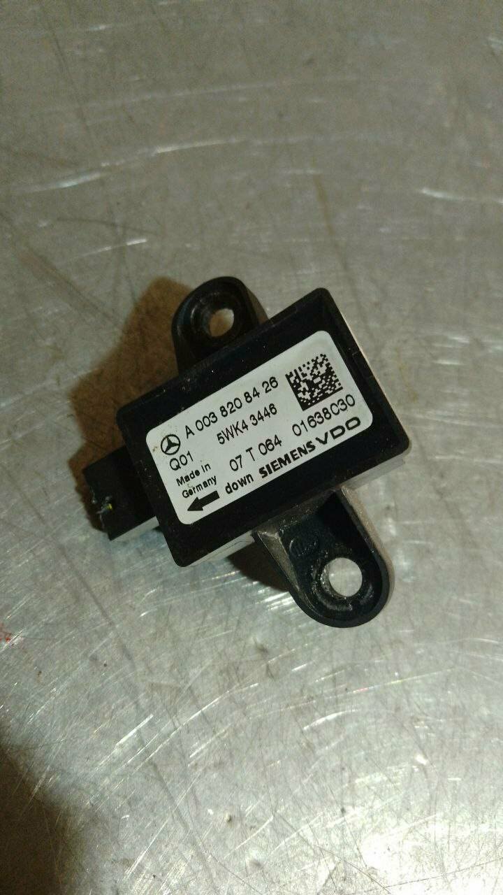 Датчик удара Mercedes-Benz M W164 (2005 - 2008) A0038208426