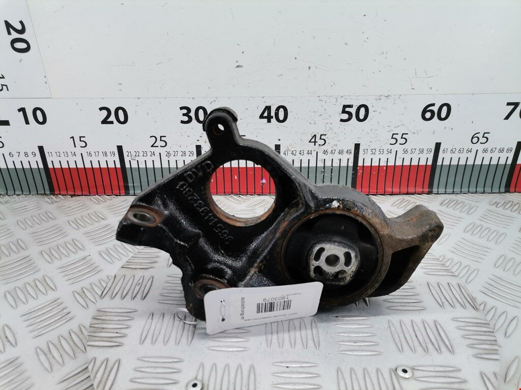 Кронштейн промежуточного вала Peugeot 308 1807Y5 арт. 1903079