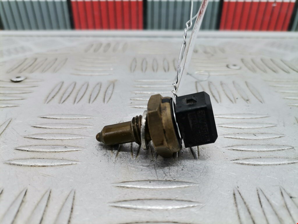 Датчик температуры охлаждающей жидкости BMW X5 (F15) 13621433076 арт. 1968880