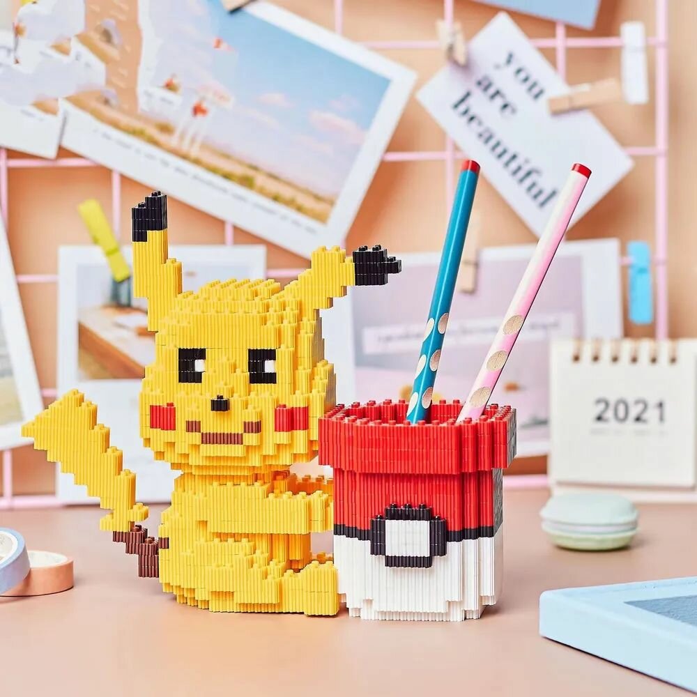 Конструктор 3D Из Миниблоков / Подставка под карандаши: Пикачу 830 дет. 68342 / Подарок
