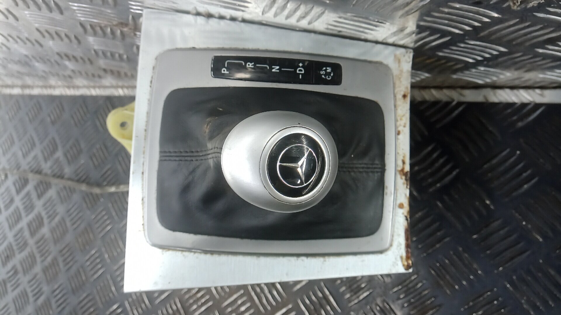 Кулиса КПП MERCEDES BENZ C-CLASS W204, Номер A2042673724Q04, A2042673188Q1