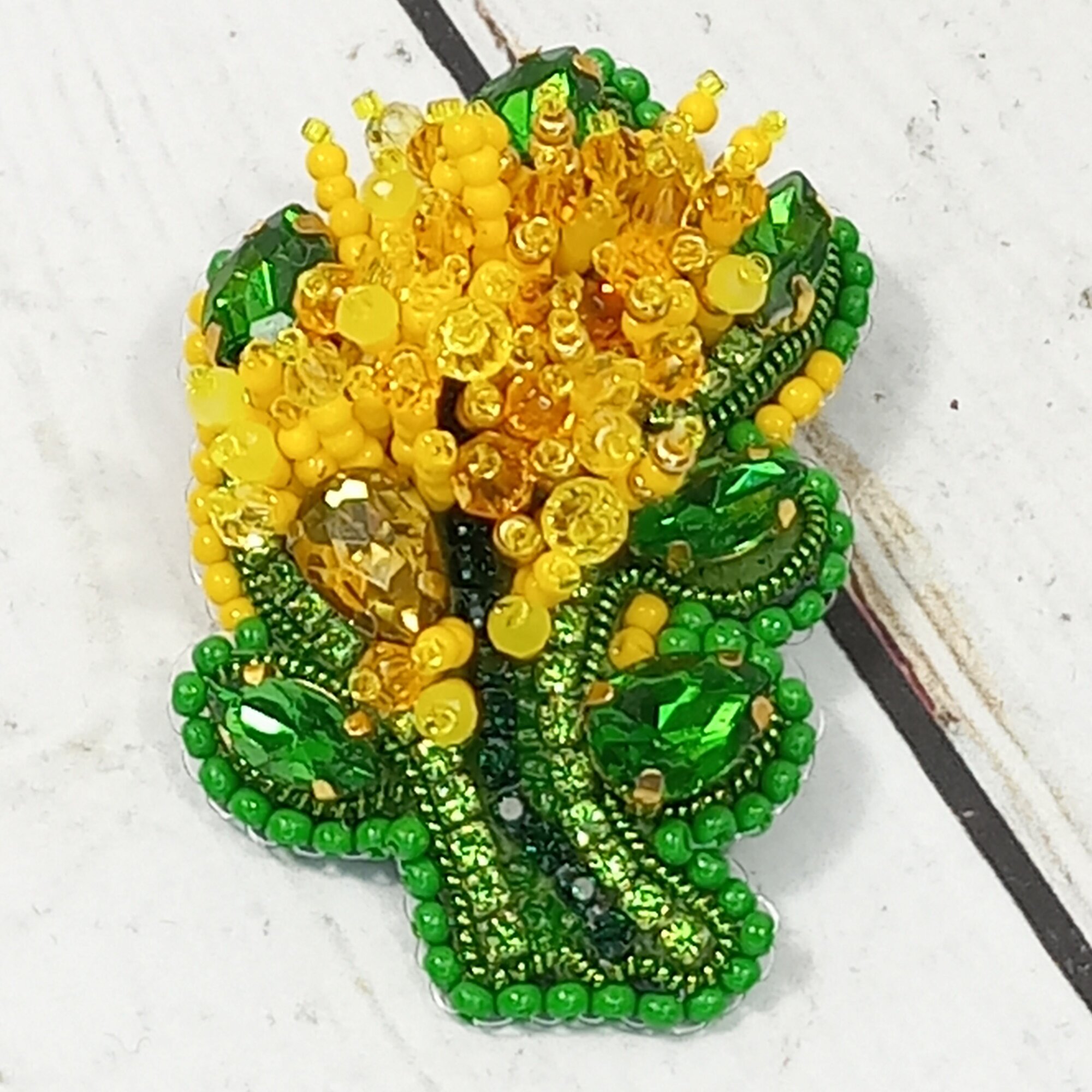 Брошь, стекло