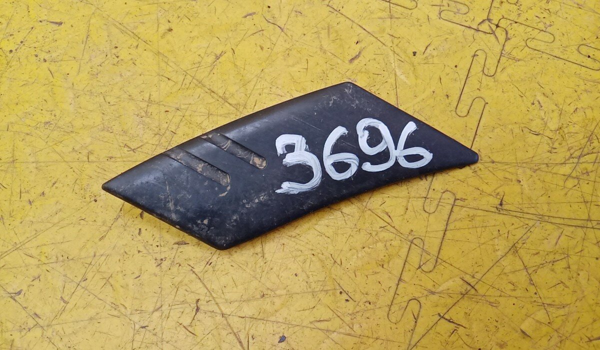 Молдинг двери задней правой Land Cruiser (100) Toyota